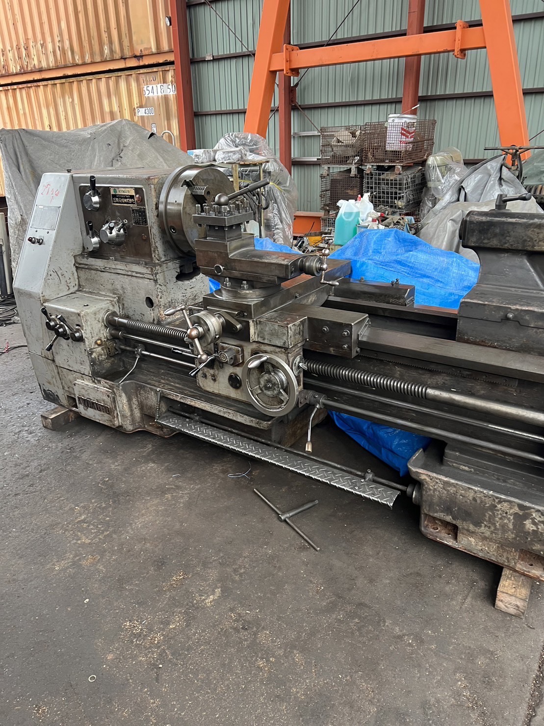 Ibinebenta ang ginamit na japan made lathe machine